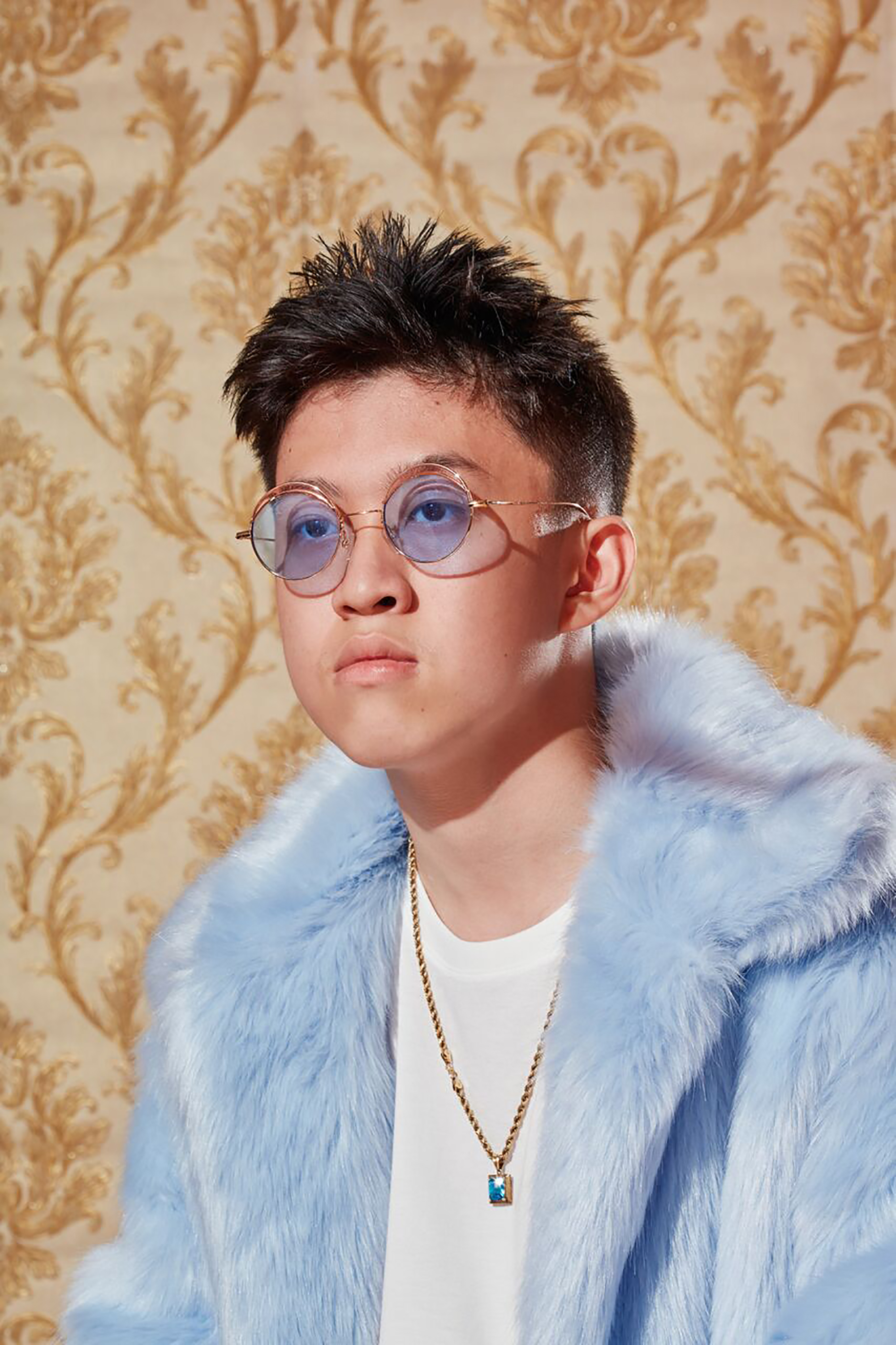 【派歌新发行】Rich Brian：全新EP《1999》上线，对音乐与自我进行内省与探寻 - 街声"Packer 派歌"数位发行服务